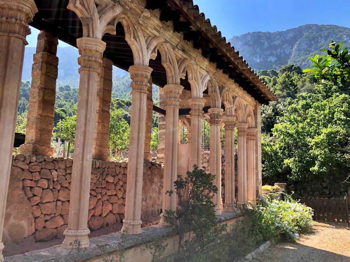 Monasterio de Miramar en Mallorca - Turismo familiar - Turisme Petit